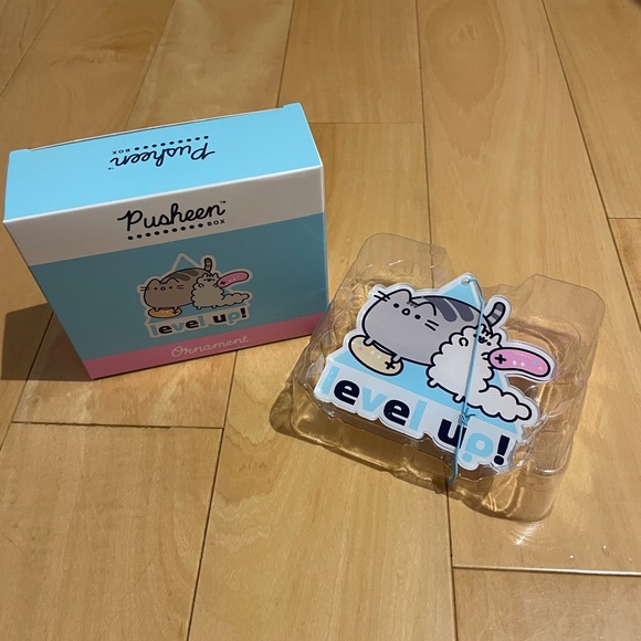 Pusheen | Accessories | Nib Pusheen Level Up Ornament | Poshmark